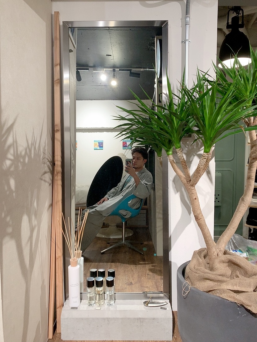 LESS DESIGN SHOP - リアルとCGの美しさをデザイン